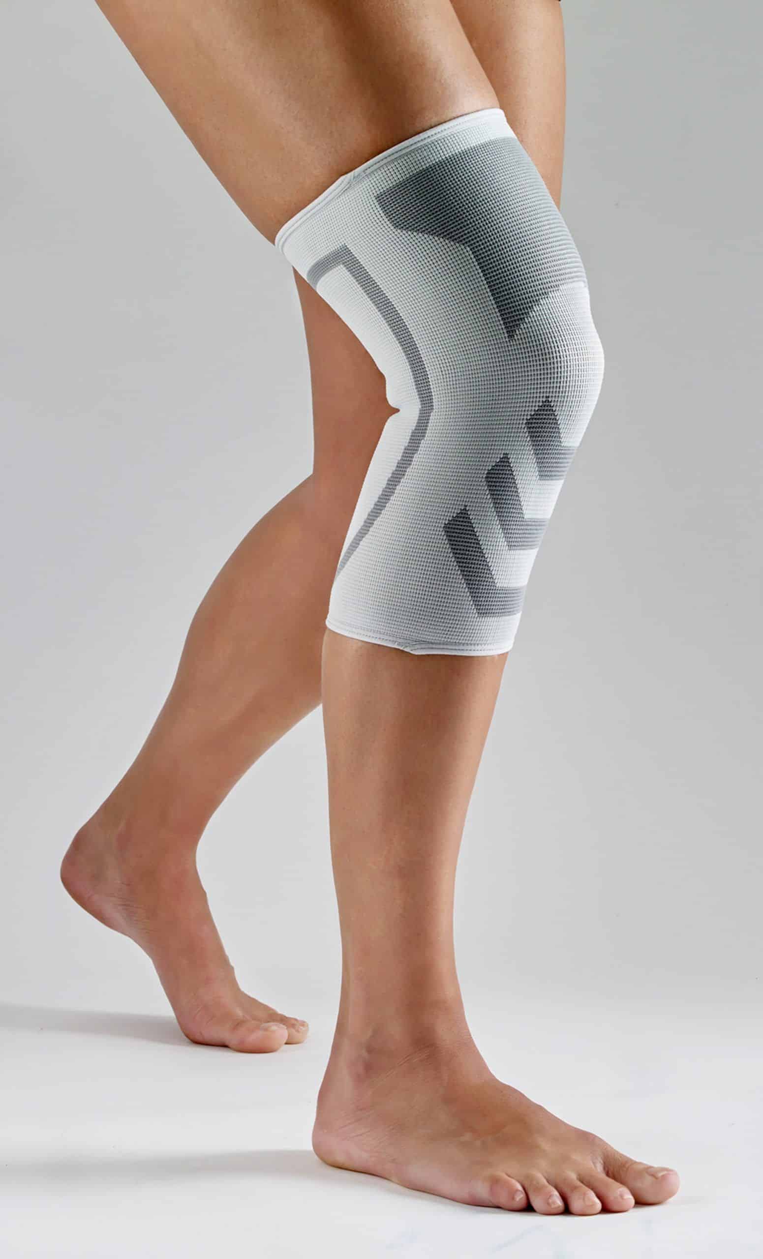 ACE Brand Compression Knee Support S/M $4.65(48% Off) - Mojosavings.com